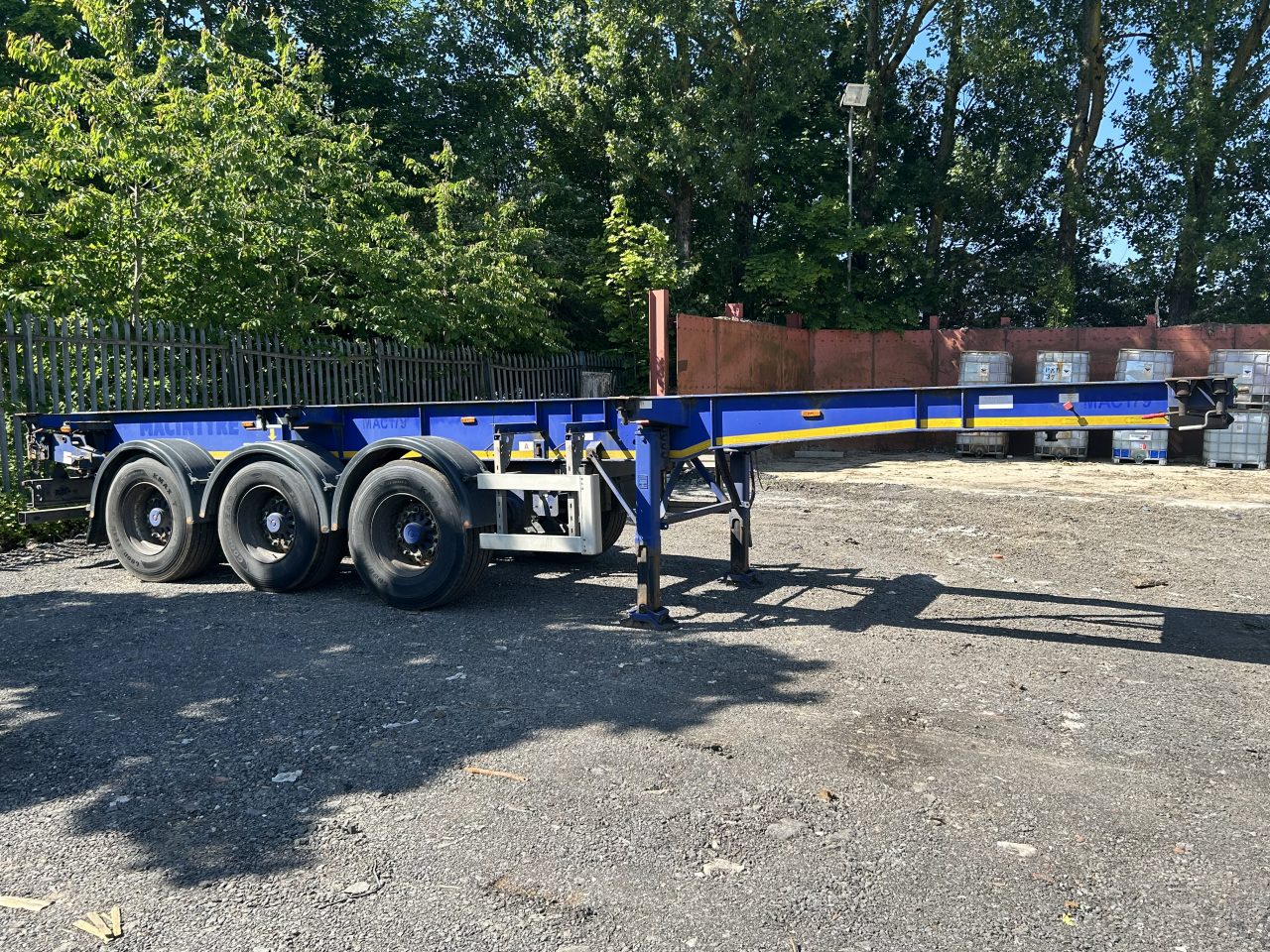 Skeletal Trailers - DLG Contracts