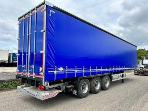 Curtainside Trailer Hire - DLG Contracts
